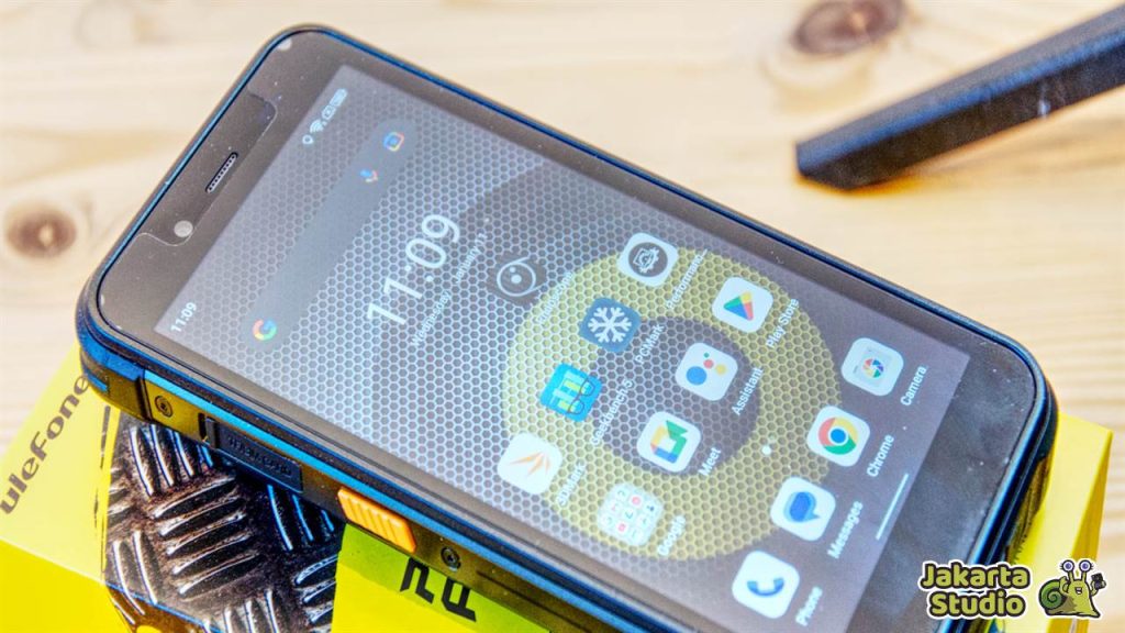 Rekomendasi 10 HP Tahan Banting dan Tahan Air 2024