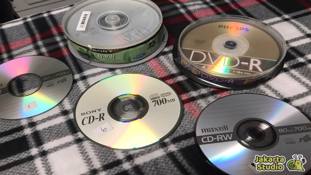 Ketahui Perbedaan DVD-R dan DVD-RW, Jangan Salah Pilih!