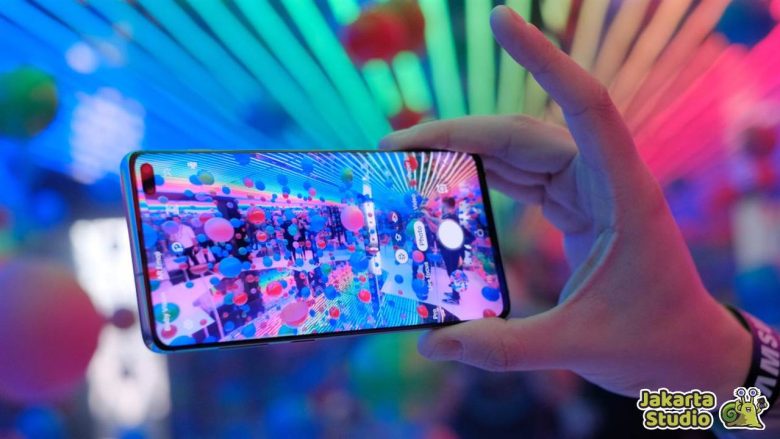 Perbedaan Layar AMOLED, OLED, Super AMOLED, Dynamic AMOLED, dan LTPO AMOLED