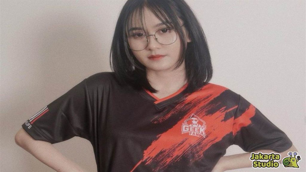 Profil Geek Aleyna, Talent Cantik Geek Fam ID