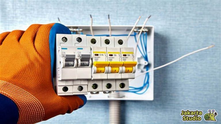 MCB 3 Phase: Pengertian, Ukuran, Rumus, dan Cara Menghitungnya