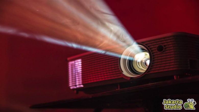 Cara Mudah Menghubungkan Laptop ke Proyektor di Windows 10 & 11
