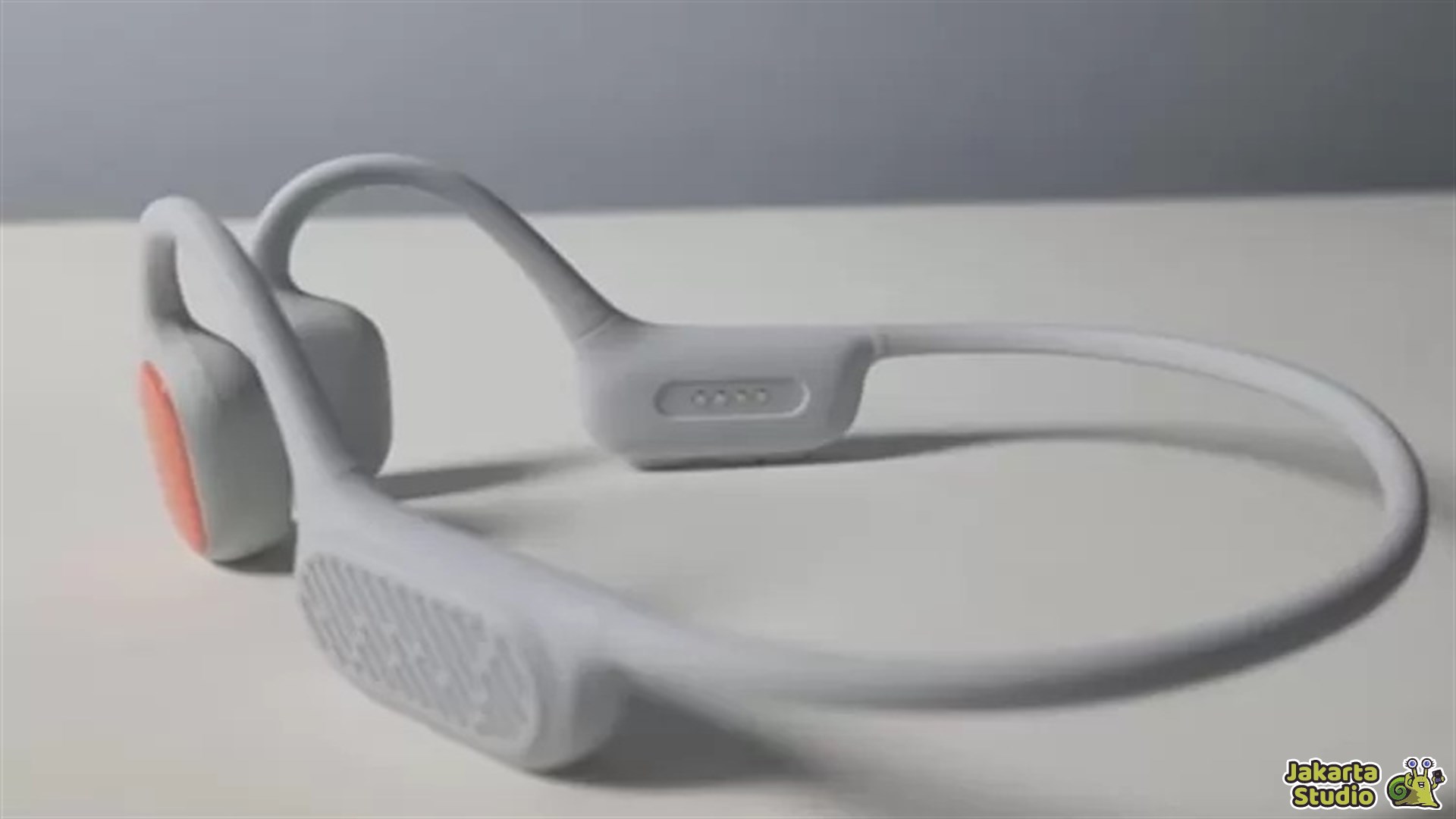 Rekomendasi 10 Earphone Open-Ear Wireless Stereo (OWS) Terbaik