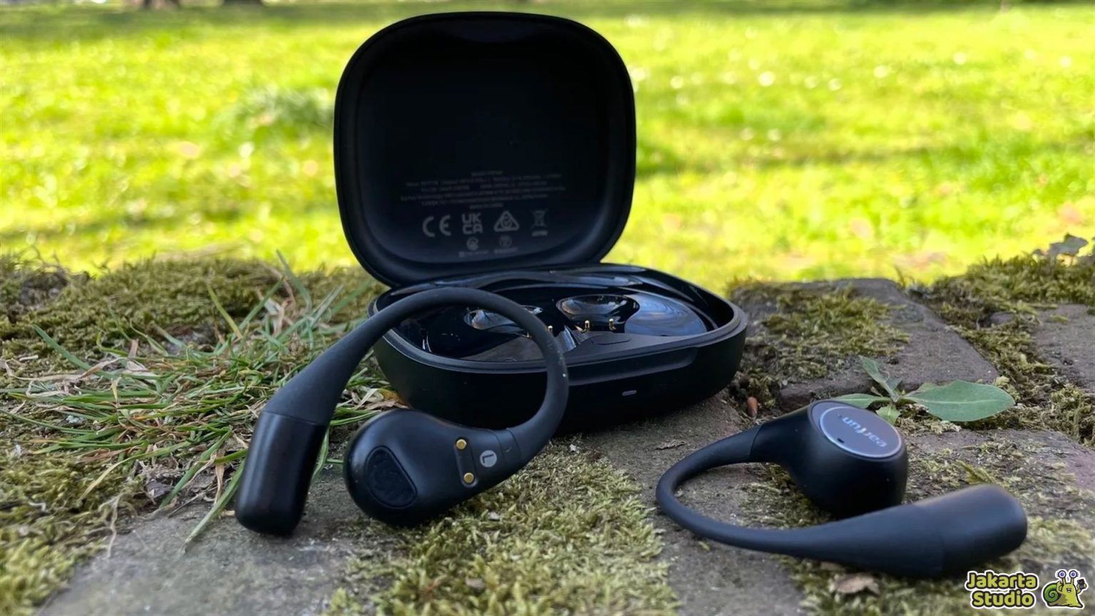 Rekomendasi 10 Earphone Open-Ear Wireless Stereo (OWS) Terbaik