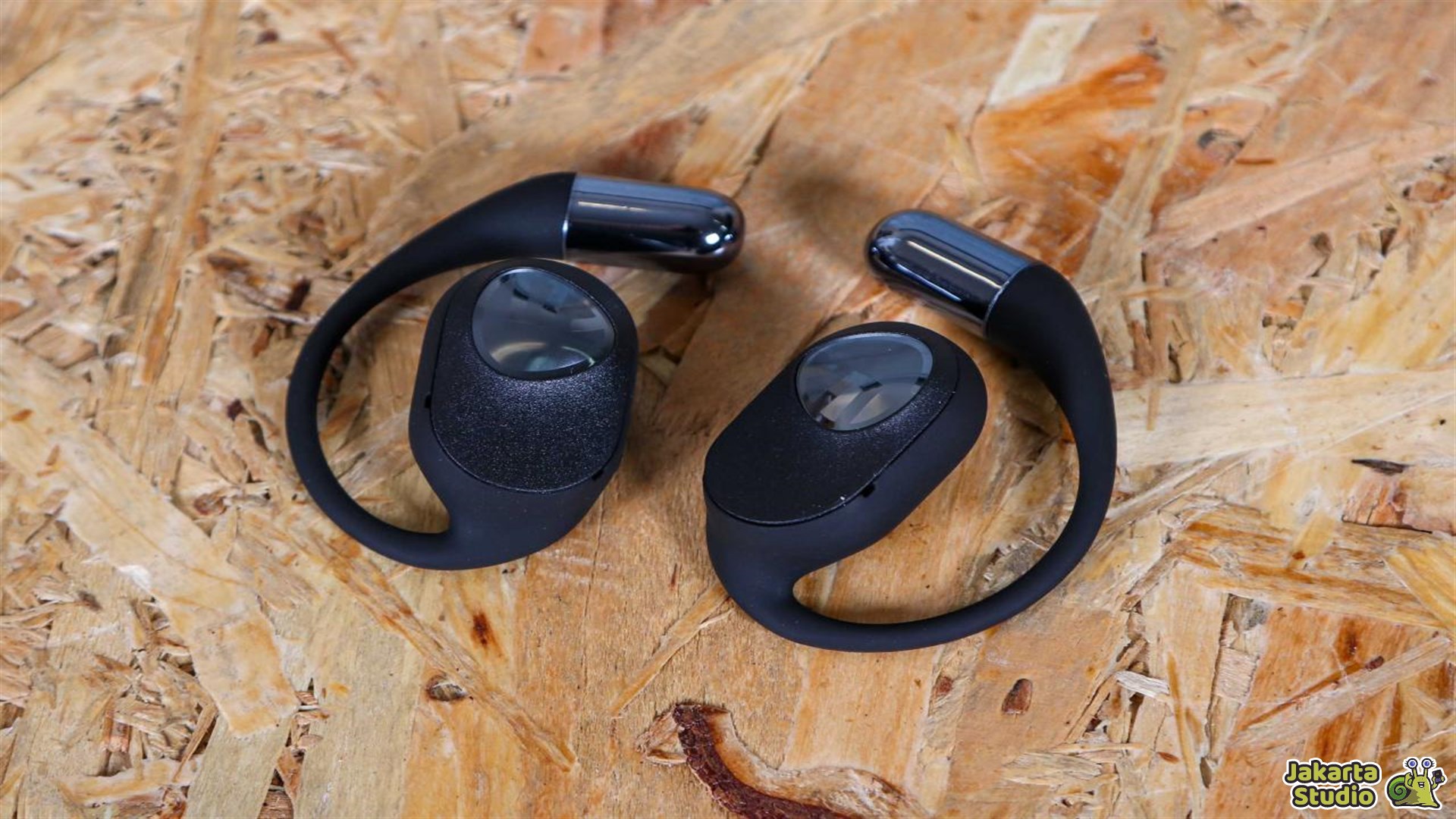 Rekomendasi 10 Earphone Open-Ear Wireless Stereo (OWS) Terbaik