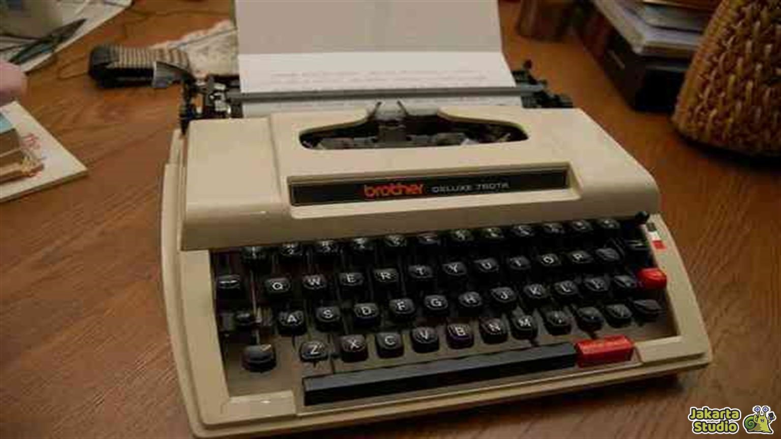 Kenapa Huruf Keyboard QWERTY Bukan ABCD? Ternyata Ini Sejarahnya!